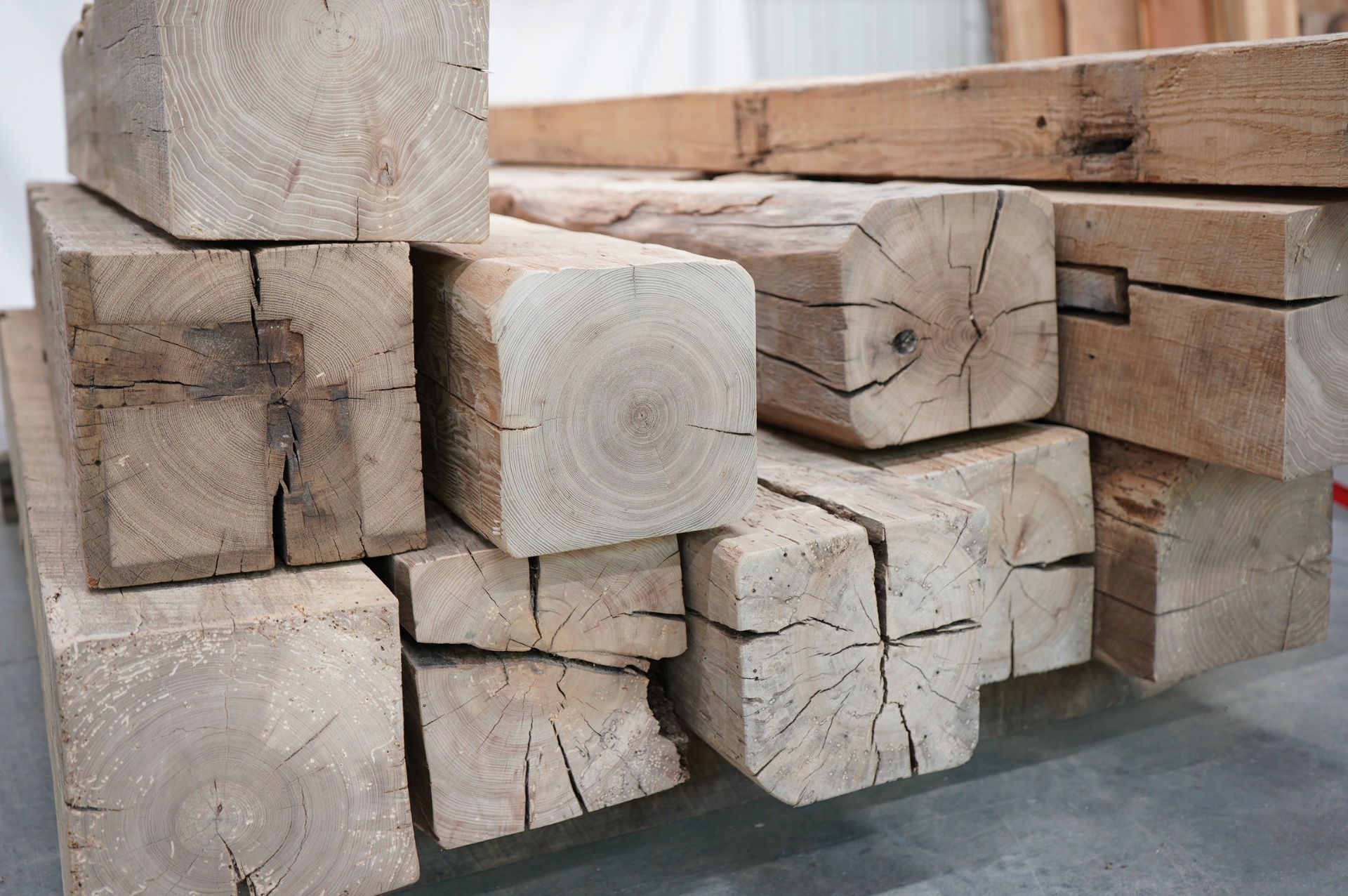 Bloom & Johnson Millworks | Premium Live Edge Slabs & Reclaimed Wood